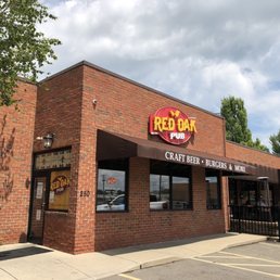 RED OAK PUB AND RESTAURANT - Updated June 2025 - 134 Photos & 201 ...