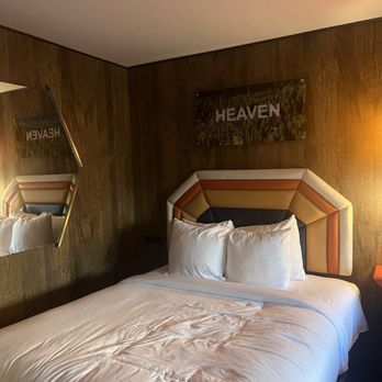 AMERICANA MOTOR HOTEL - Updated July 2024 - 45 Photos & 23 Reviews - 2650 E Rte 66, Flagstaff ...