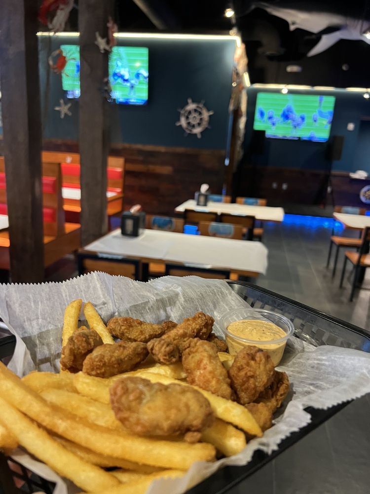 HUNTER CRAB BAR & GRILL - Updated December 2025 - 35 Photos - 4201 ...