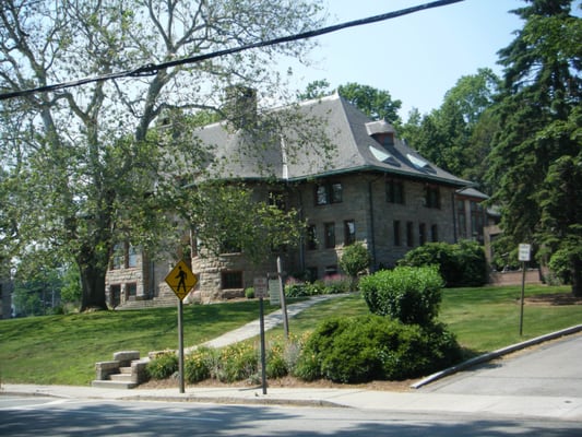 PEACE DALE LIBRARY - Updated August 2025 - 16 Photos - 1057 Kingstown ...