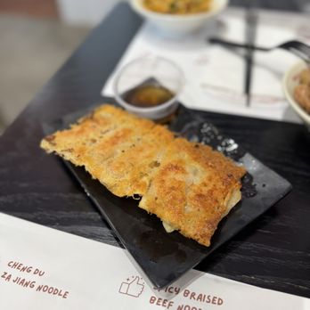 MIAN SICHUAN NOODLES AND DUMPLINGS 滋味小麵 - TEMP. CLOSED - Updated ...