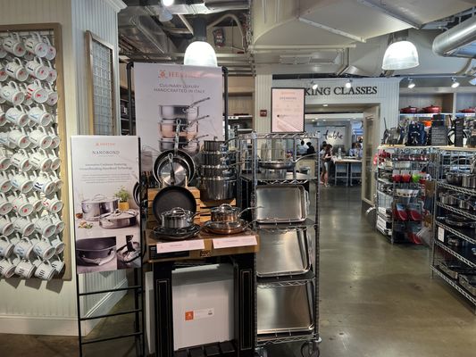 SUR LA TABLE - Updated January 2025 - 184 Photos & 148 Reviews - 306 ...