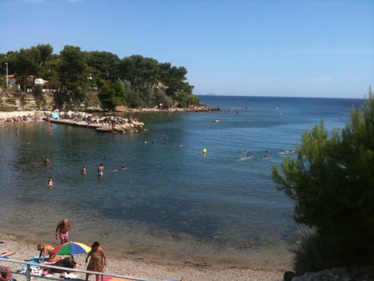 PLAGE DU CAP ROUSSET - 28 ave Gérard Montus, Carry-le-Rouet, Bouches-du ...