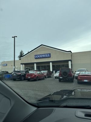 SILVERDALE GOODWILL - Updated May 2026 - 27 Photos & 81 Reviews - 10001 ...