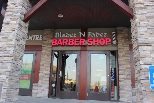 BLADEZ N FADEZ BARBER SHOP - Updated December 2025 - 18 Photos - 1105 ...