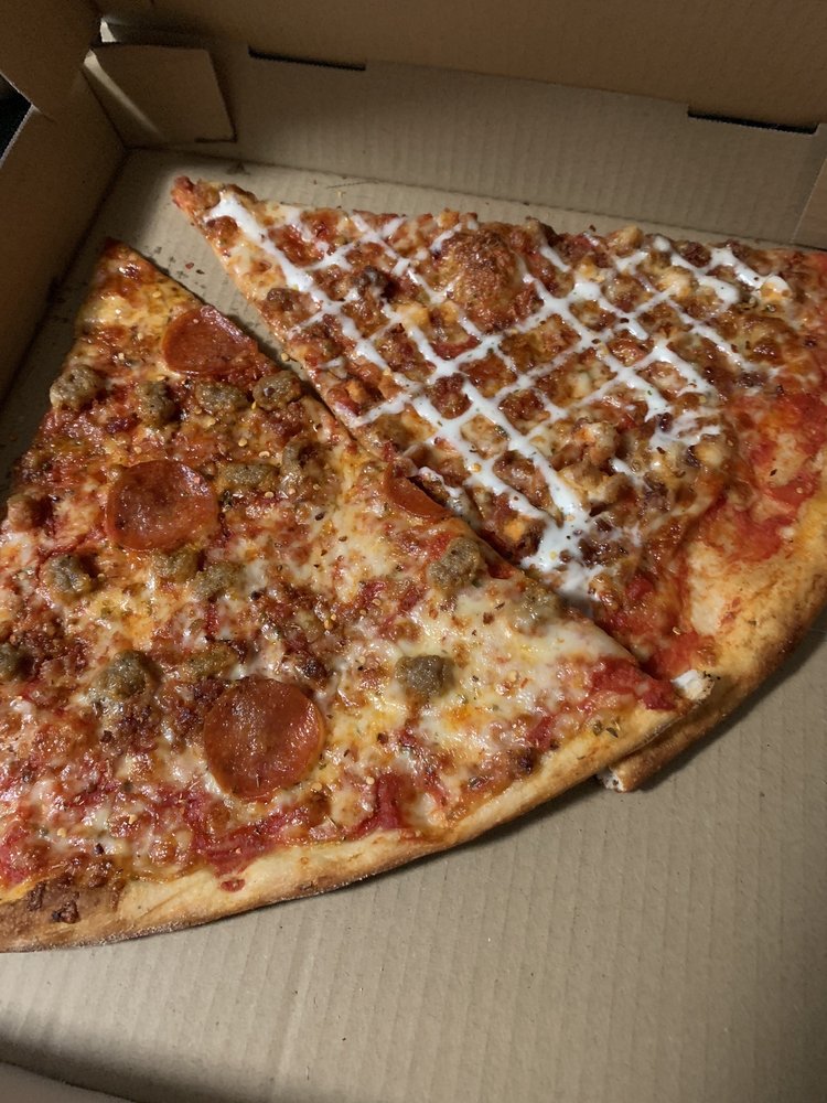 GOOMBAS PIZZERIA - Updated October 2024 - 18 Photos & 81 Reviews - 720 ...