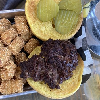 COW TIPPERS BURGER - Updated May 2025 - 32 Photos & 43 Reviews - 216 N ...