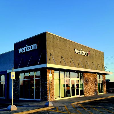 WIRELESS WORLD, VERIZON AUTHORIZED RETAILER - Updated October 2024 ...