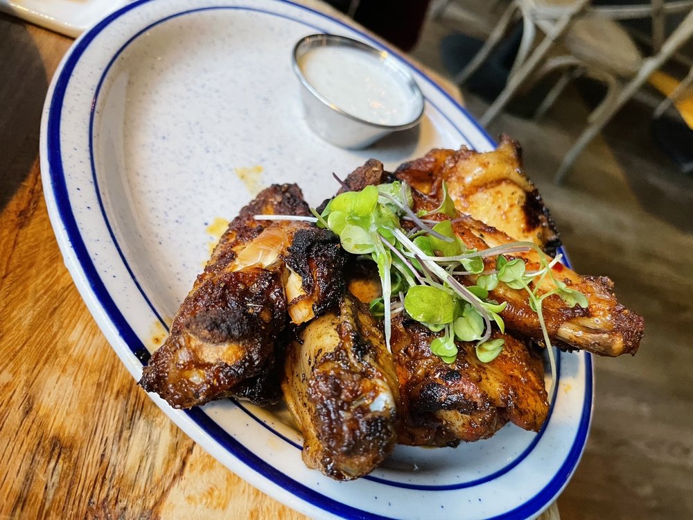 THE TWISTED TAIL - Updated July 2025 - 1022 Photos & 724 Reviews - 509 ...