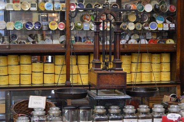 L J PERETTI CO - Updated September 2024 - 28 Photos & 96 Reviews - 2 1/ ...