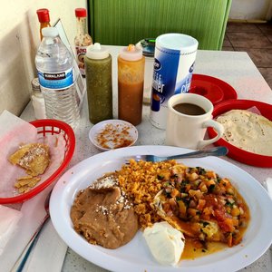 ARREBURRO BURRITOS Y QUESAGUISADOS - Updated August 2025 - 24 Photos ...