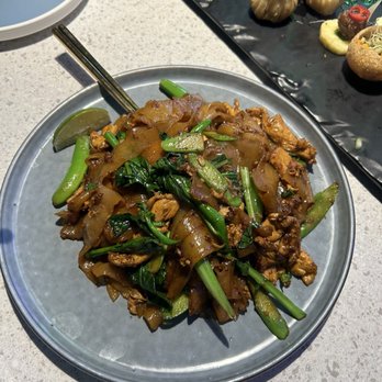 ISAAN DER - THAI KITCHEN & BAR - Updated November 2024 - 560 Photos ...