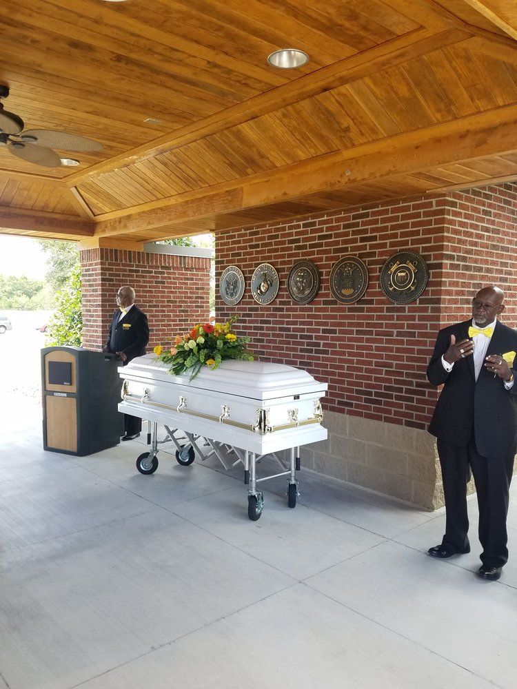 FORT BARRANCAS NATIONAL CEMETERY - 10 Photos - Naval Air Station 1 ...
