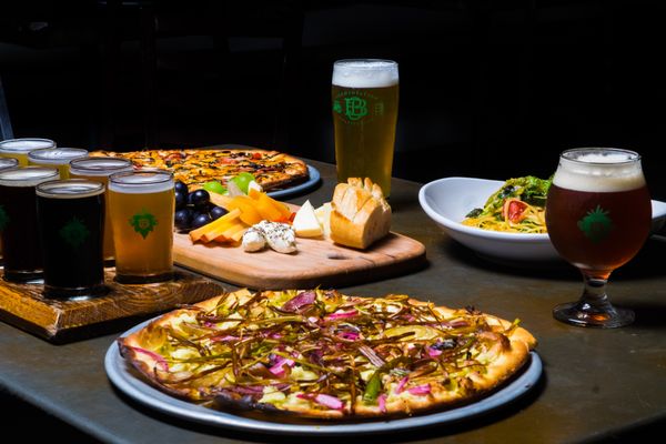 BROADWAY BREWERY - 161 Photos & 225 Reviews - 816 E Broadway, Columbia ...