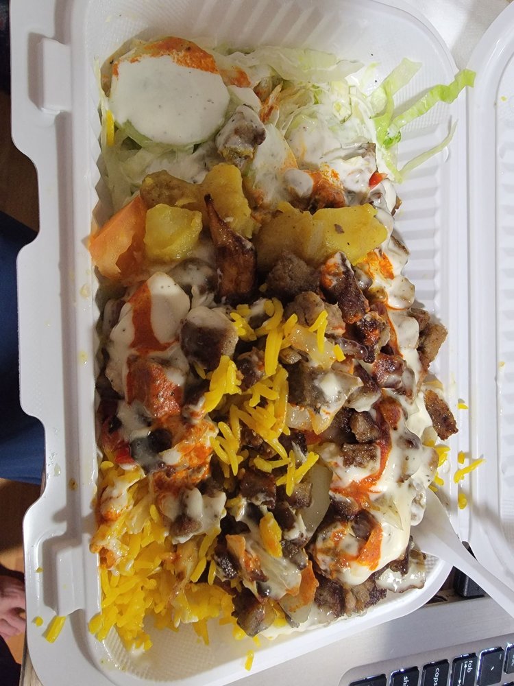 KAZI HALAL CART - Updated March 2025 - 10 Photos - E 14th St 3rd Ave ...