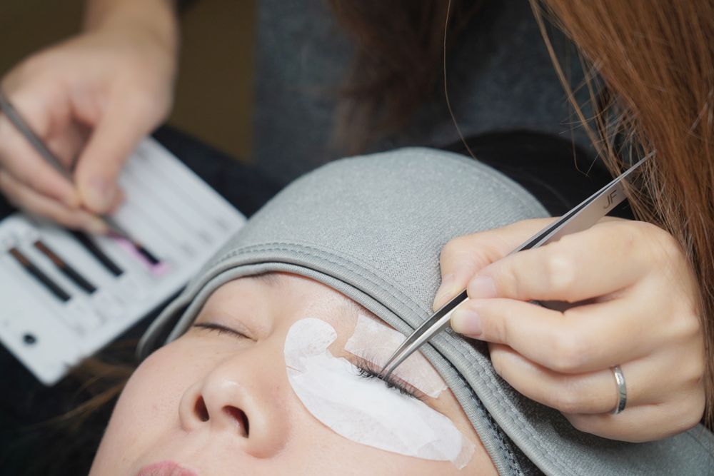 ESSENTIAL BEAUTY & SPA - Updated December 2025 - 50 Photos & 18 Reviews ...