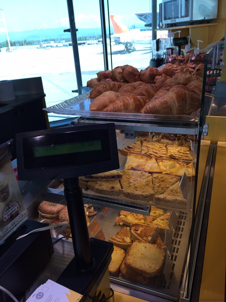 COLUMBUS CAFE - Aéroport de Bâle Mulhouse, Huningue, Haut-Rhin, France ...