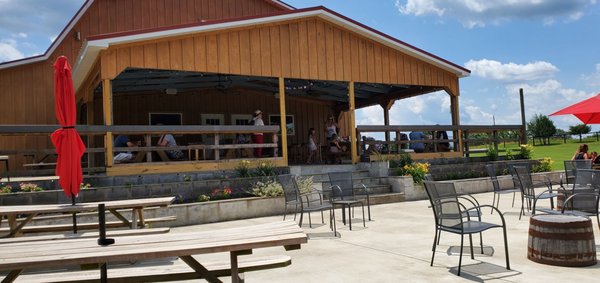 BARNHOUSE BREWERY - Updated July 2025 - 76 Photos & 56 Reviews - 43271 ...