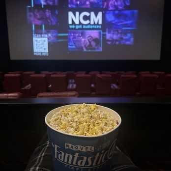 AMC TRADERS POINT 12 - Updated December 2025 - 83 Photos & 90 Reviews ...