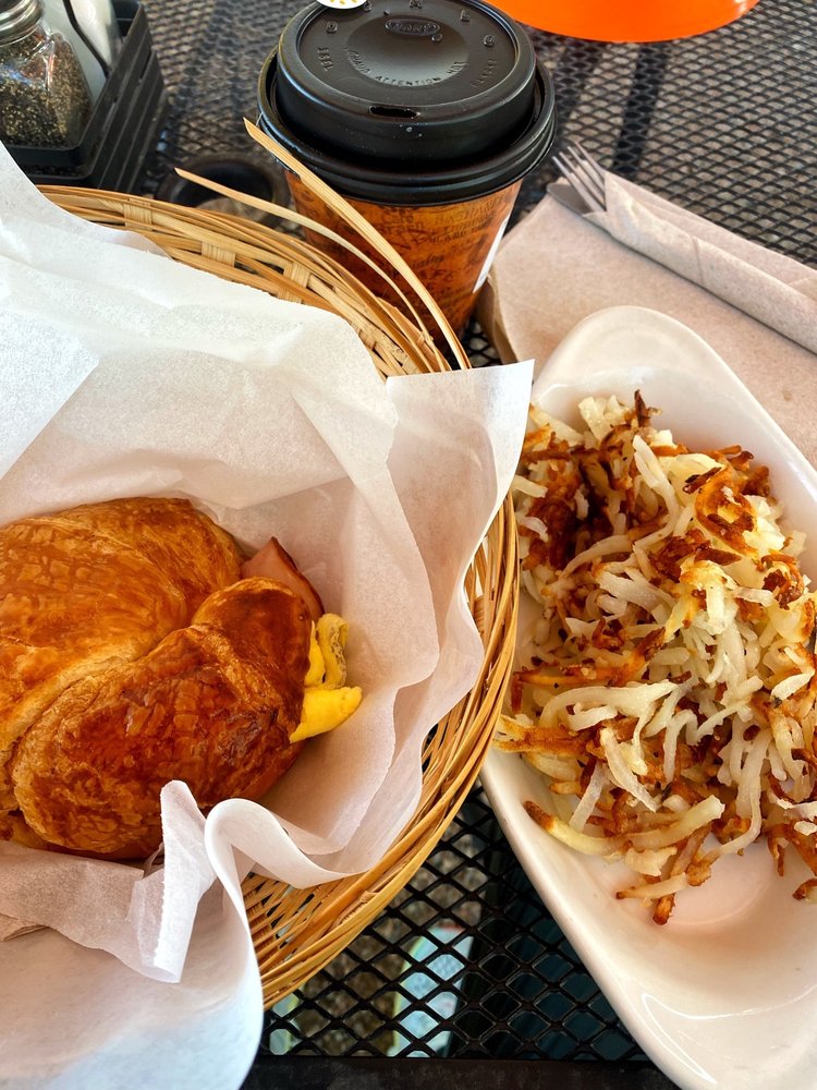 Coyote's Coffee Den, Penrose | Roadtrippers