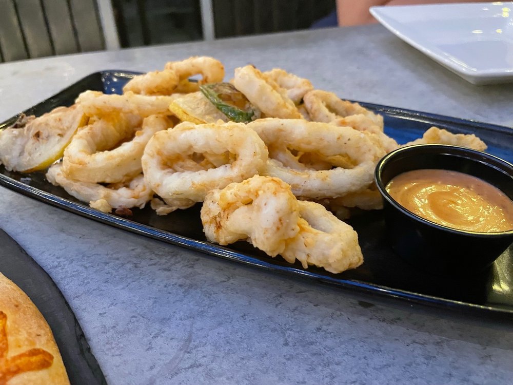 CRUST & CRATE PUBLIC HOUSE - 48 Photos & 46 Reviews - 325 Marché Way ...