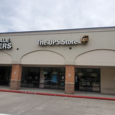 THE UPS STORE - Updated May 2025 - 45 Photos & 86 Reviews - 2450 ...