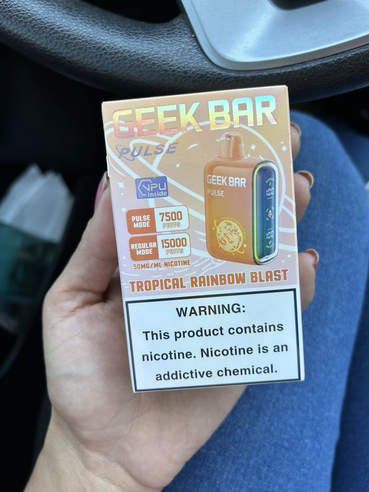 LIQUID CHICKEN SMOKE SHOP - Updated January 2026 - 17 Reviews - 2047 ...