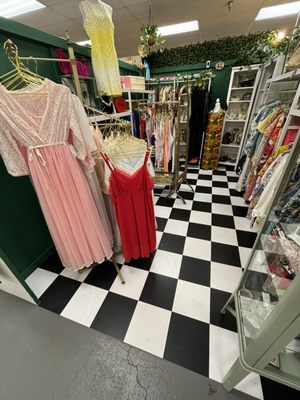 ENCINITAS ANTIQUE MALL - Updated August 2025 - 78 Photos - 211 S El ...