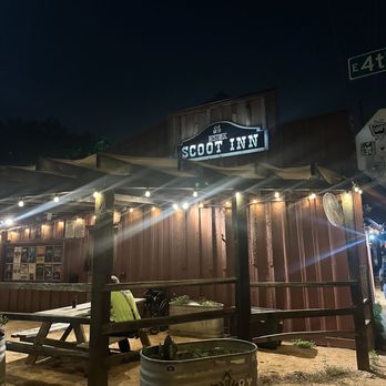 SCOOT INN - Updated March 2025 - 151 Photos & 179 Reviews - 1308 E 4th ...