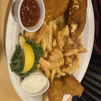 MONUMENT INN - Updated July 2024 - 530 Photos & 527 Reviews - 4406 ...