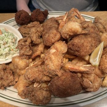 THE FISH COMPANY - Updated May 2024 - 688 Photos & 460 Reviews - 725-12 ...