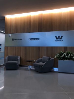 DAIMLER TRUCK NORTH AMERICA - Updated December 2025 - 21 Photos - 4555 ...