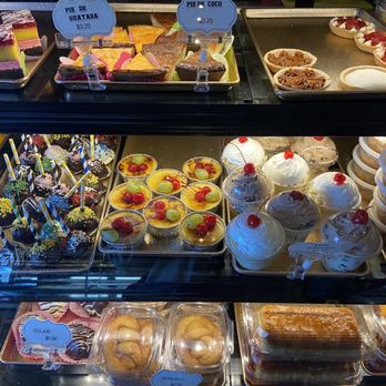 AZUCAR CUBAN BAKERY & CAFE - Updated January 2025 - 119 Photos & 73 ...