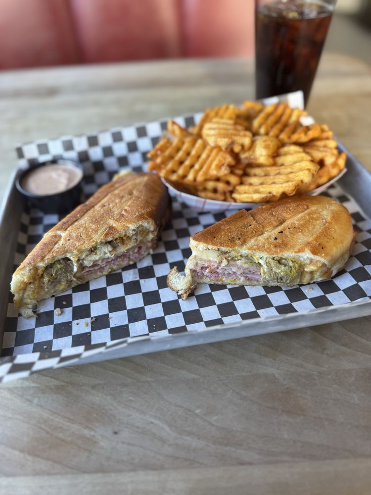 BUNK BAR WATER - Updated December 2025 - 242 Photos & 399 Reviews ...