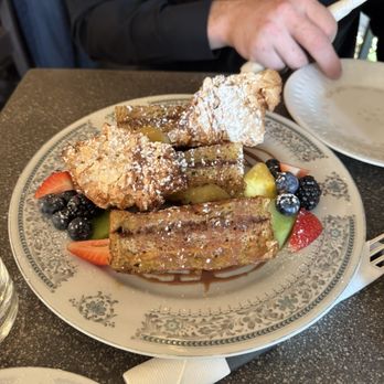 MAVEN - Updated March 2025 - 184 Photos & 109 Reviews - 1006 17 Ave Sw ...