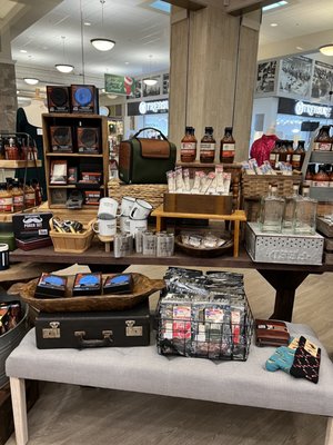 THE MAKER AND MERCHANT - Updated December 2025 - 20 Photos - 1480 ...