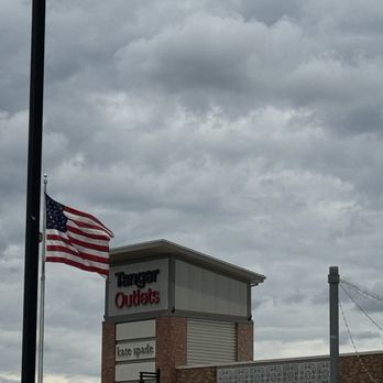 TANGER OUTLETS GRAND RAPIDS - Updated December 2025 - 41 Photos & 108 ...