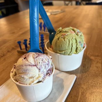 BLUE SCOOP CREAMERY - Updated June 2024 - 49 Photos & 45 Reviews - 391 ...