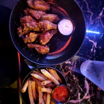 4PLAY KITCHEN & COCKTAILS - Updated December 2025 - 95 Photos & 36 ...