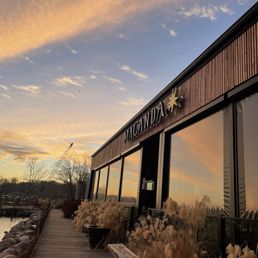 MACANDA - Updated July 2025 - 543 Photos & 203 Reviews - 294 Grove Ln E ...