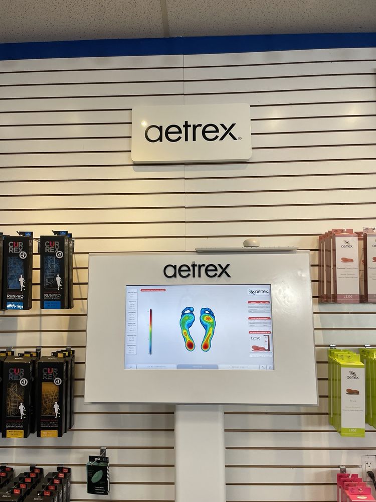 RUNNING CENTER - Updated December 2025 - 33 Photos & 212 Reviews - 2584 ...