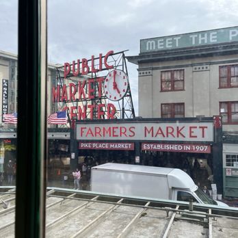 PIKE PLACE BAR & GRILL - Updated August 2024 - 317 Photos & 552 Reviews ...