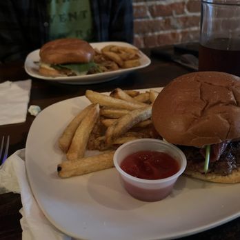 THE ROOKERY ALEHOUSE AND GRILL - Updated December 2025 - 420 Photos ...