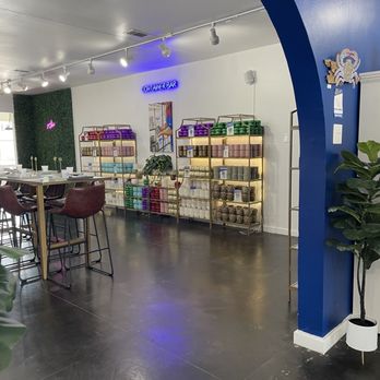 THE BOUGIE BAR - Updated October 2025 - 45 Photos - 711 Jefferson Hwy ...