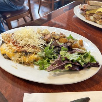 THE CREPE HOUSE - Updated May 2024 - 659 Photos & 790 Reviews - 1755 ...