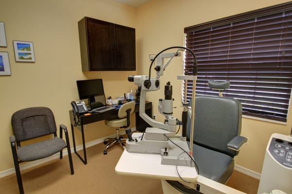 RETINA SPECIALISTS OF TAMPA - Updated October 2025 - 13 Photos - 2400 ...