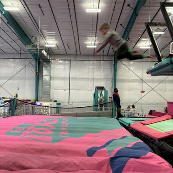 SHELL WE BOUNCE - Updated October 2025 - 85 Photos & 50 Reviews - 32295 ...