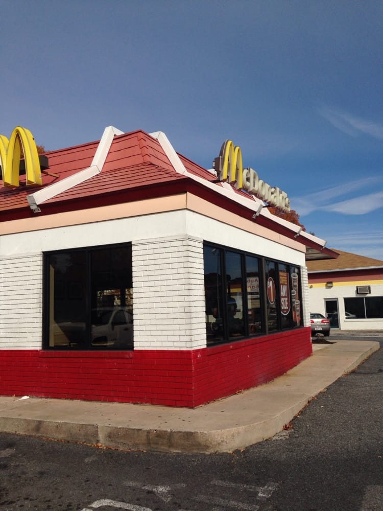 MCDONALD’S - Updated October 2025 - 20 Reviews - 1000 Eastern Blvd ...