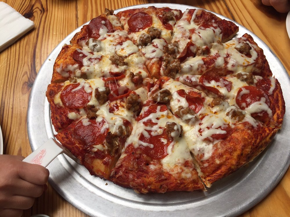 JBJ's Round Up Pizza & Grub, Cambria | Roadtrippers