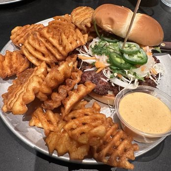 STACK 571 BURGER AND WHISKEY BAR - KIRKLAND - Updated January 2025 ...